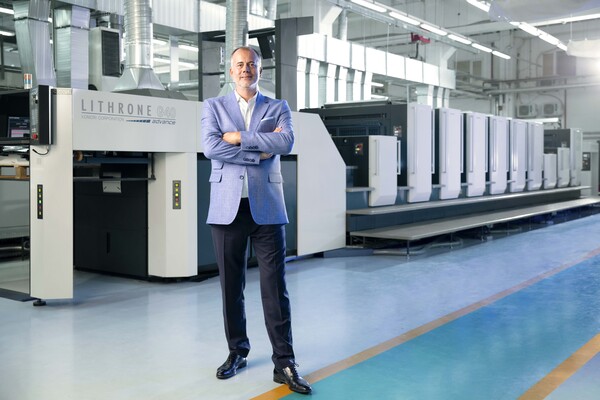 Lithrone G40 advance achieved one-pass printing with metallic colors ...